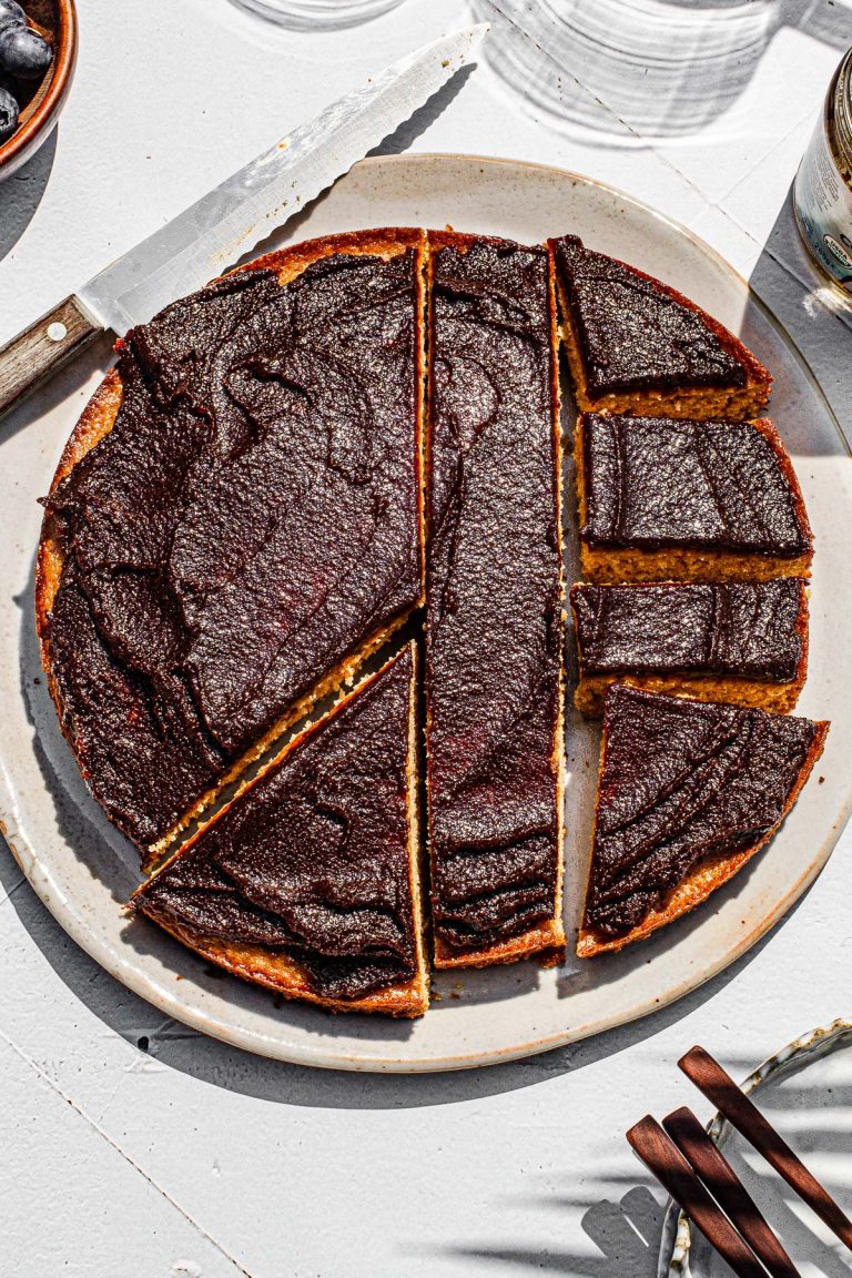 How To Make Matamis Na Bao (Coconut Jam) Cake - Rezel Kealoha