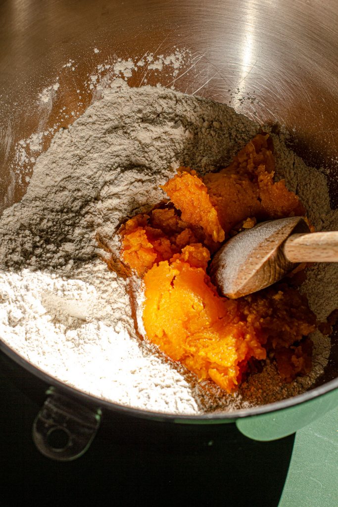 Kalabasa Bread - Bahay Kubo Cooking Series - Rezel Kealoha