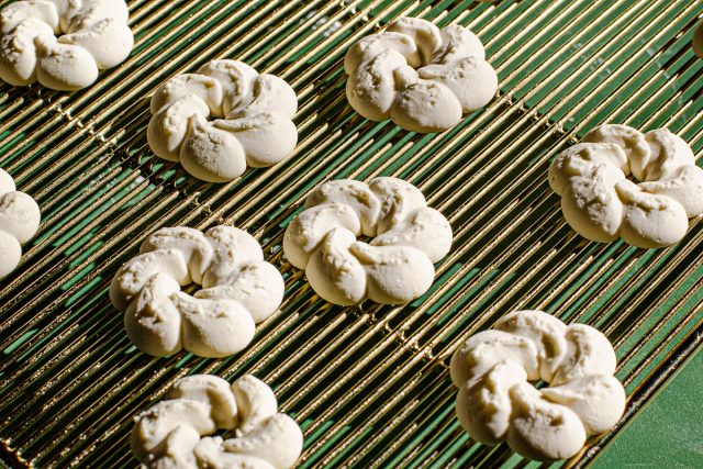 Uraro (Arrowroot) Cookie Recipe and Gluten Free! - Rezel Kealoha